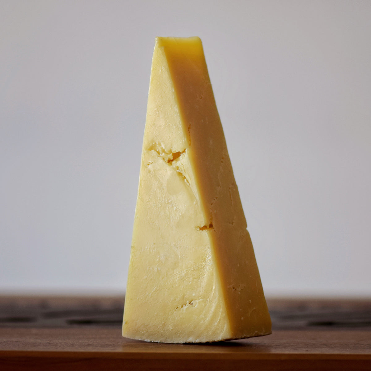 Quickes Cheddar - Hard Cheddar Cow Milk British Artisan Cheese – Rennet ...